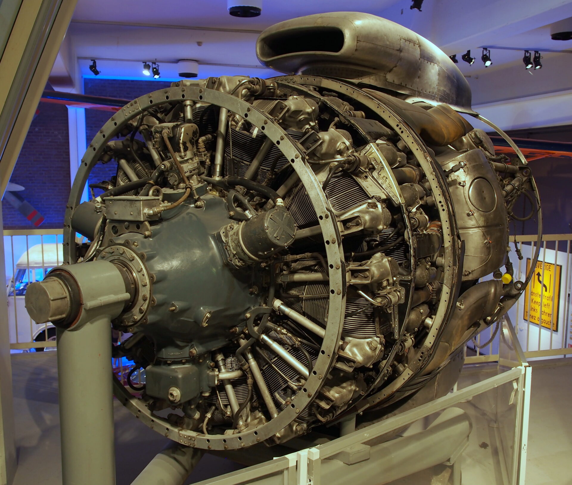 More Expensive Than the Manhattan Project: The Untold Story of the B-29 ...